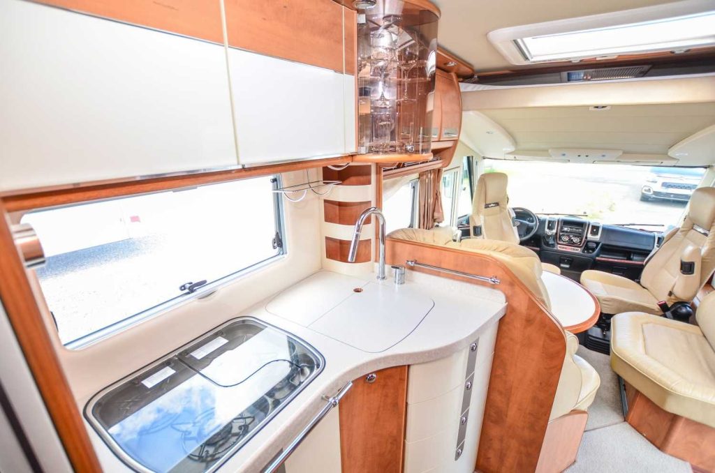 Carthago chic e-line I47 - Skandic & Nordic Reisemobil GmbH