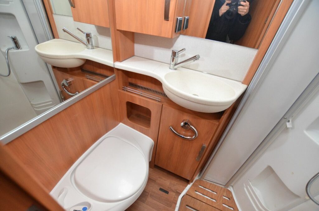 HYMER / ERIBA / HYMERCAR ML T 560 4X4 6 Cylinder - Skandic & Nordic ...