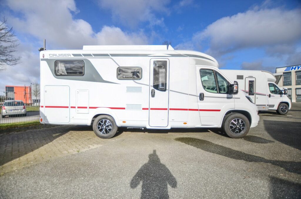 LMC Cruiser V 646 G - mit Aufstelldach - Skandic & Nordic Reisemobil GmbH