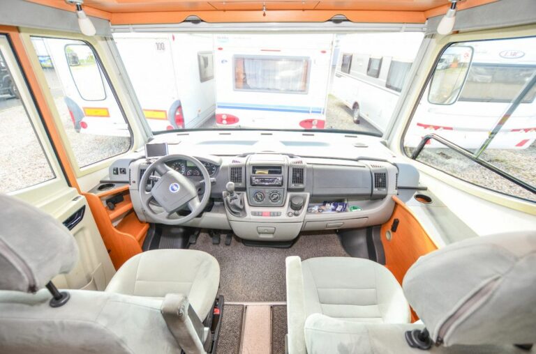 Frankia Compact Class 680 FD SAT/TV, Solceller, Alde, bageovn - Skandic ...