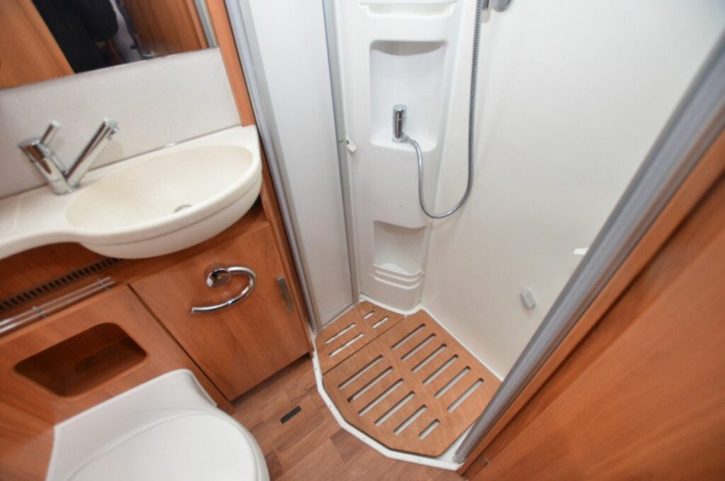 HYMER / ERIBA / HYMERCAR ML T 560 4X4 6 Cylinder - Skandic & Nordic ...